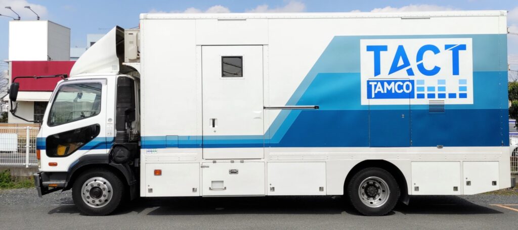 TACT音声中継車「TA-4」 | アドトラックおよび多用途支援車両の株式会社 小池エンタープライズ